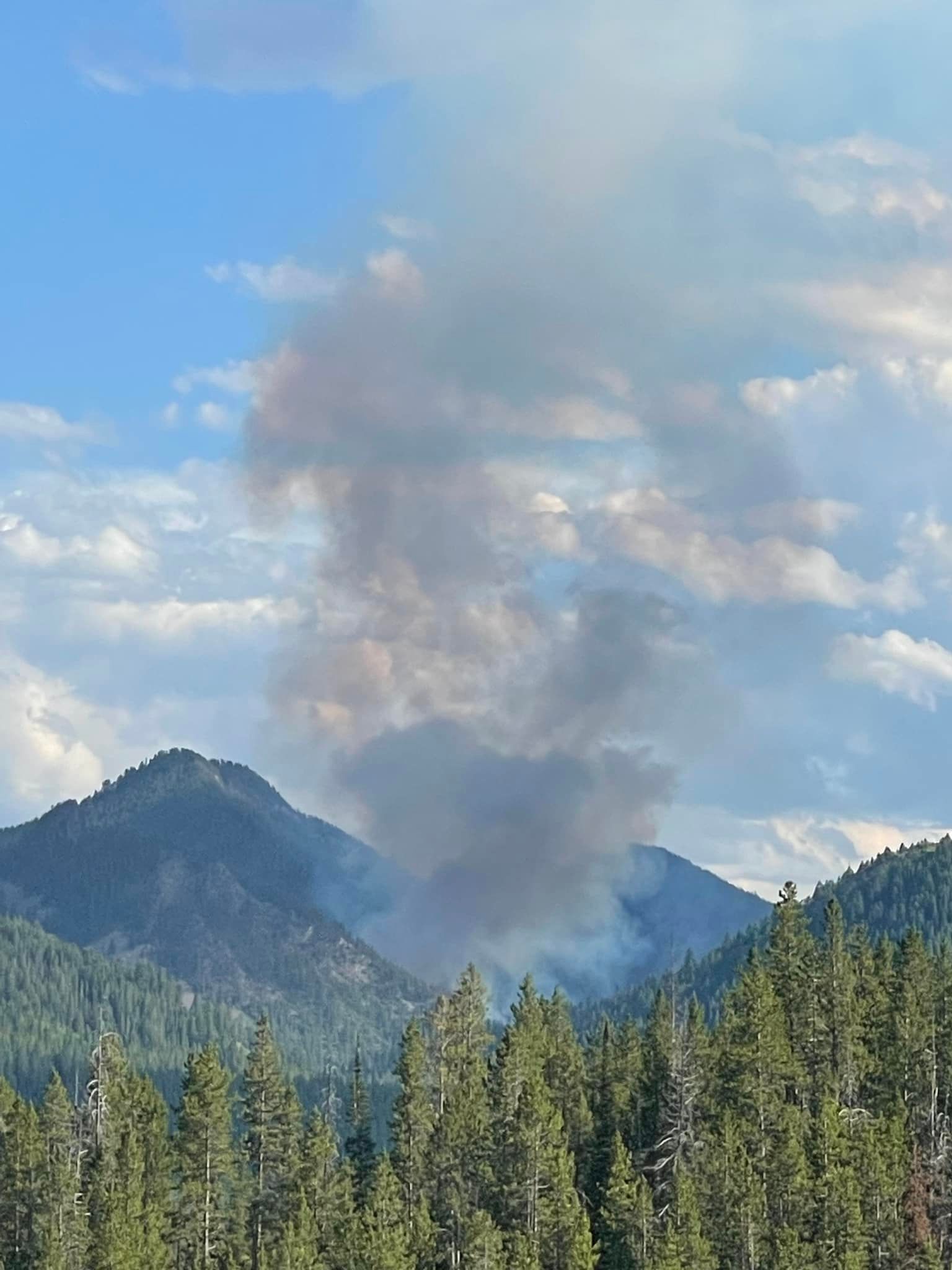 Sandy Fire grows to 64 acres
