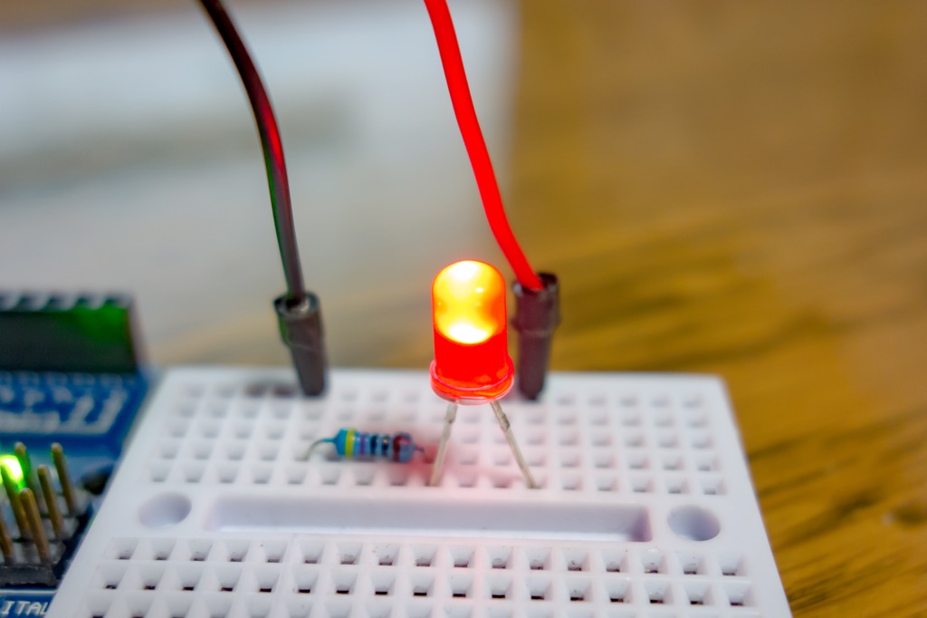 【Arduino入門編③】PWM制御でLEDをゆっくり点灯＆消灯させてみる！アナログ出力(PWM)の解説その① | ぶらり＠web走り書き