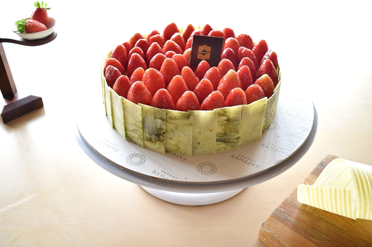 Strawberry Cheesecake by Shangri-La Hotel - Colombo - Cake Colombo