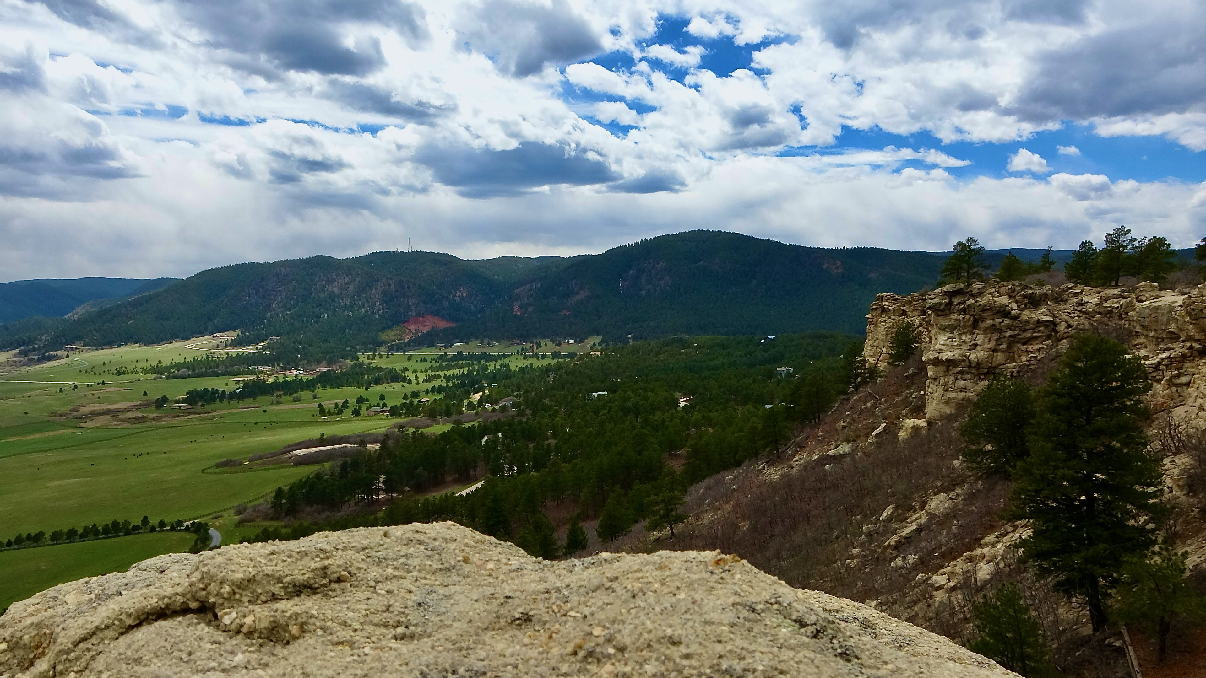 Spruce Mountain Open Space Colorado Trekking Review - Camping and Trekking