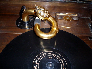 Playing Pathé Vertical-Cut Discs on an Orthophonic Victrola by Paul ...