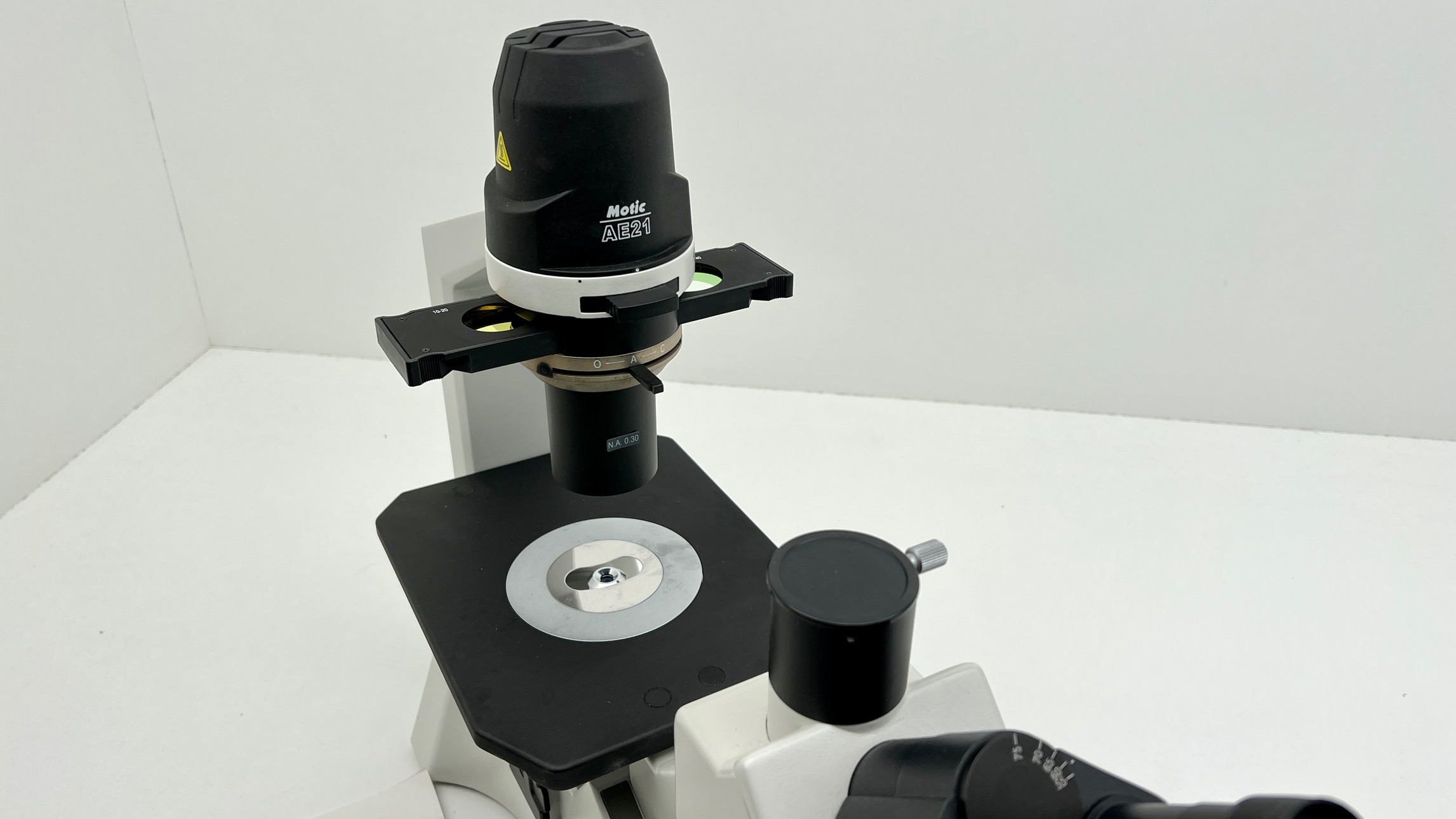 Motic AE21 Inverted Microscope 4X, PH10X, LWD PH20X Objectives