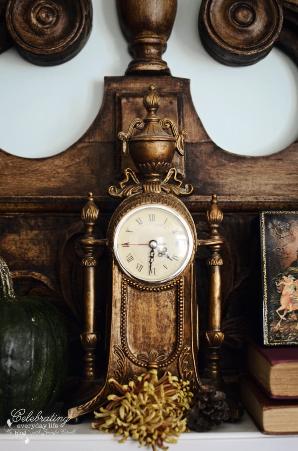 {Autumn Decor} Let's Decorate A Mantel for Fall