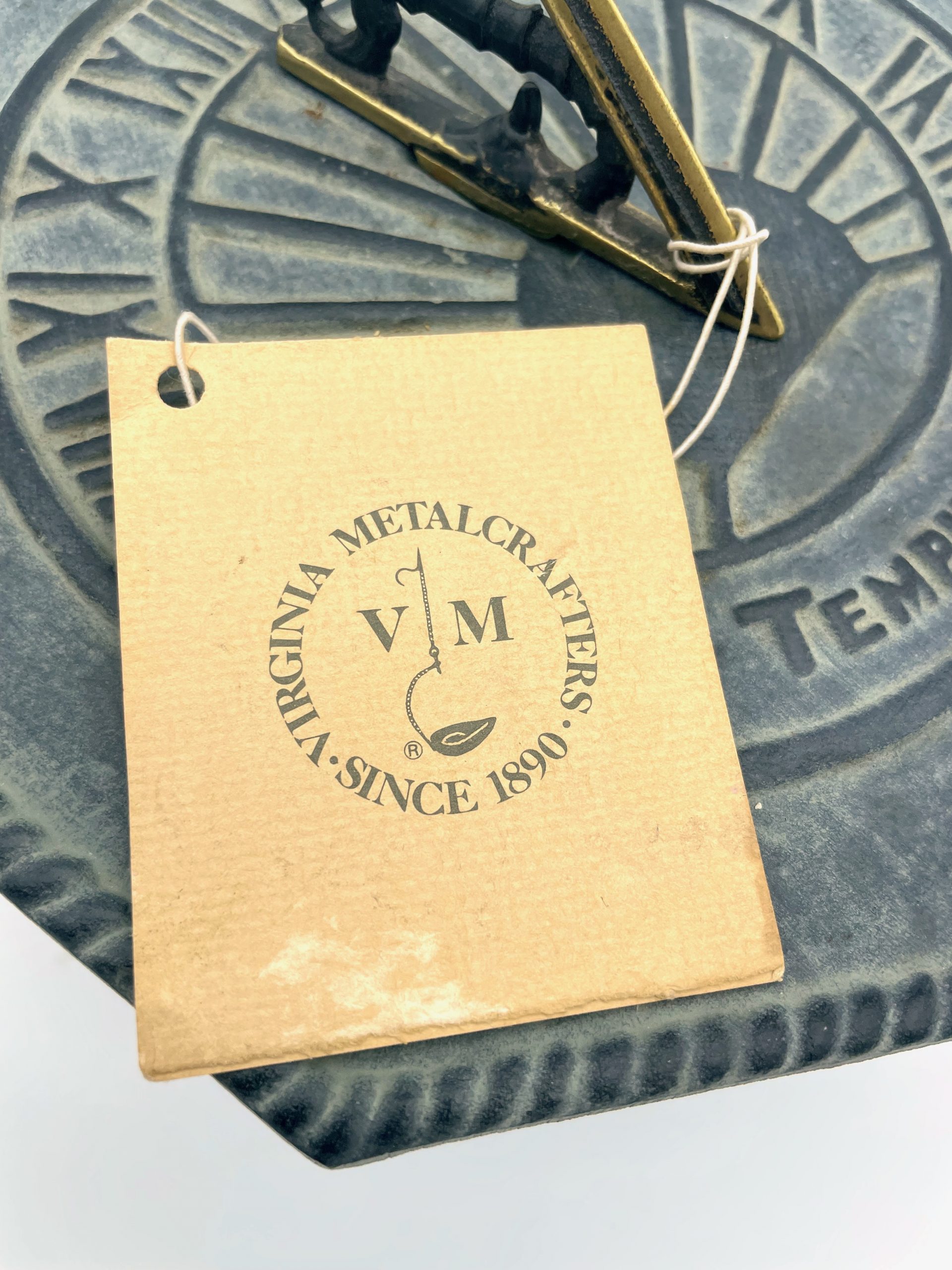 Vintage Brand new sundial Tempus fugit Time flies scorpion time solar ...