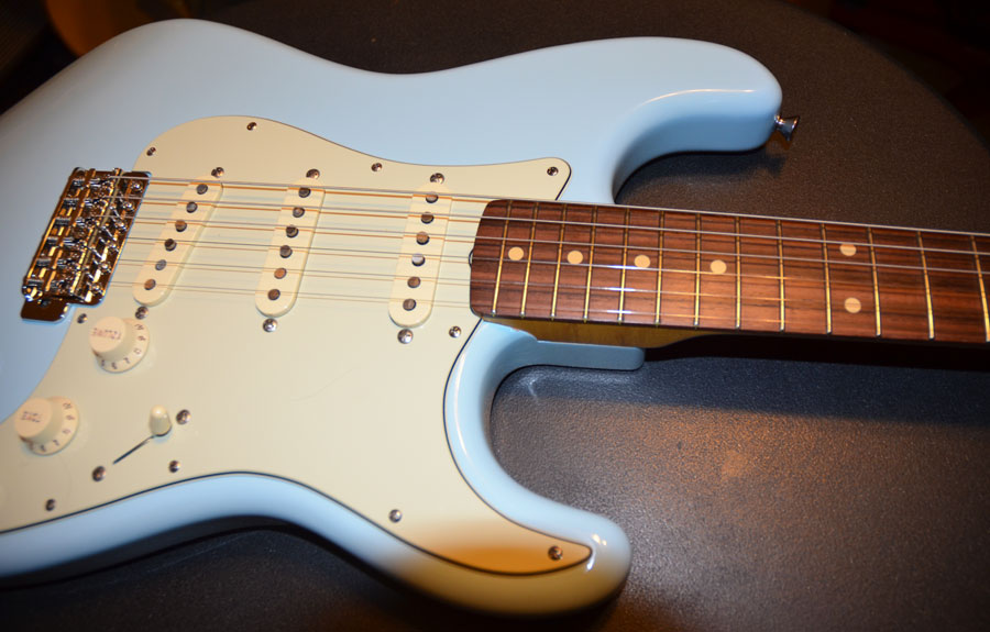 ’60s Sonic Blue Stratocaster Tribute | ChasingGuitars