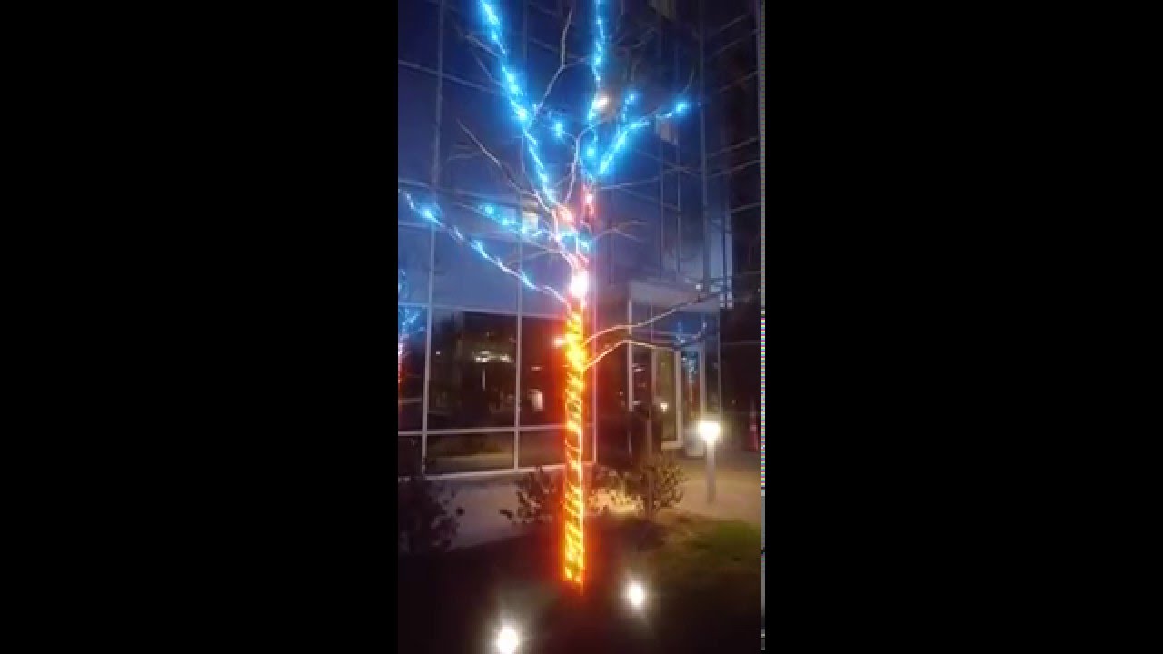 Sneak Peek of the CheerLights Display @MathWorks – CheerLights