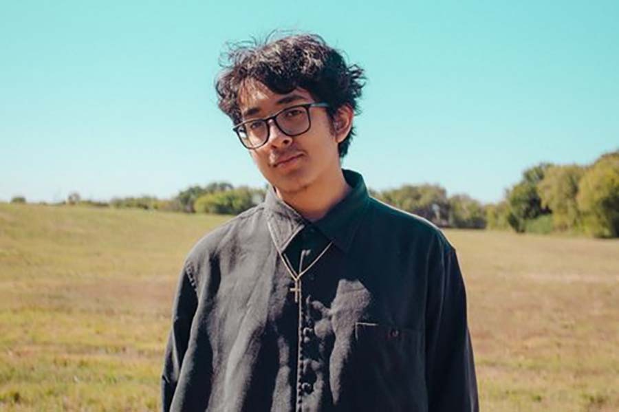 LA singer-songwriter/producer Cuco blends Spanish and English in ...