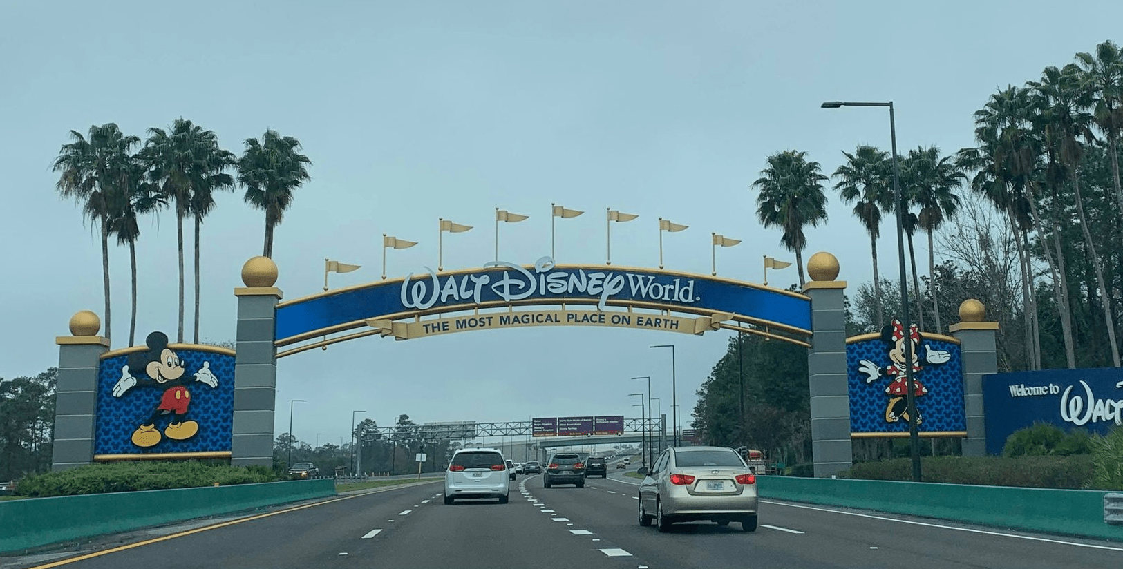Welcome to Walt Disney World sign refurbishment now complete | Chip and ...