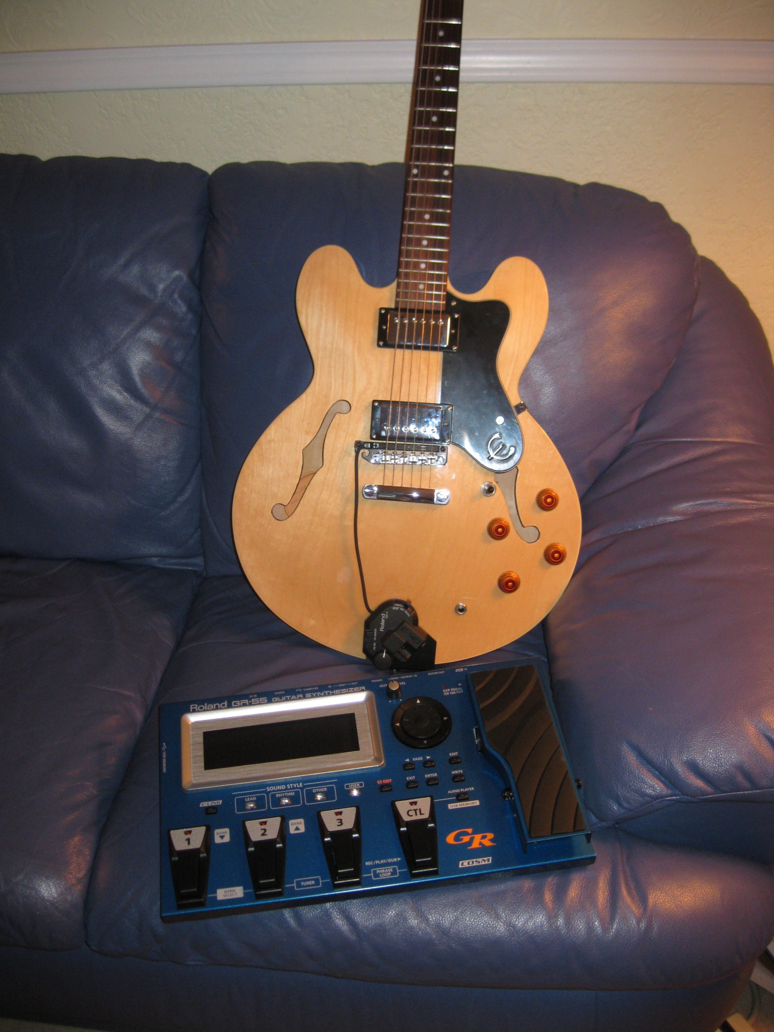 How to Install the Roland GK-3 Divided Pickup - Christopher J Music