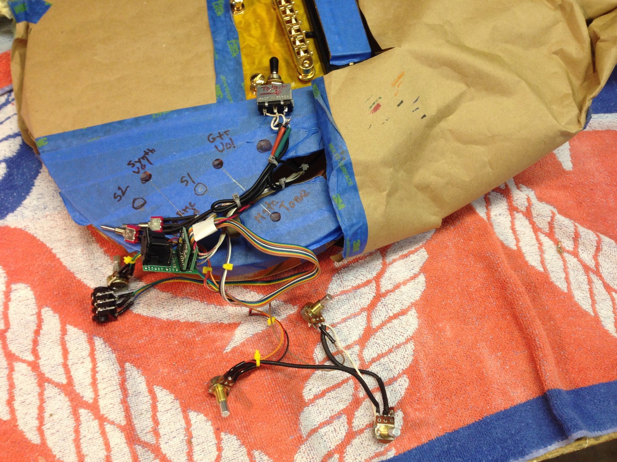 RMC Hex Pickup and Poly-Drive Install for Roland GR-55 Synth Access ...