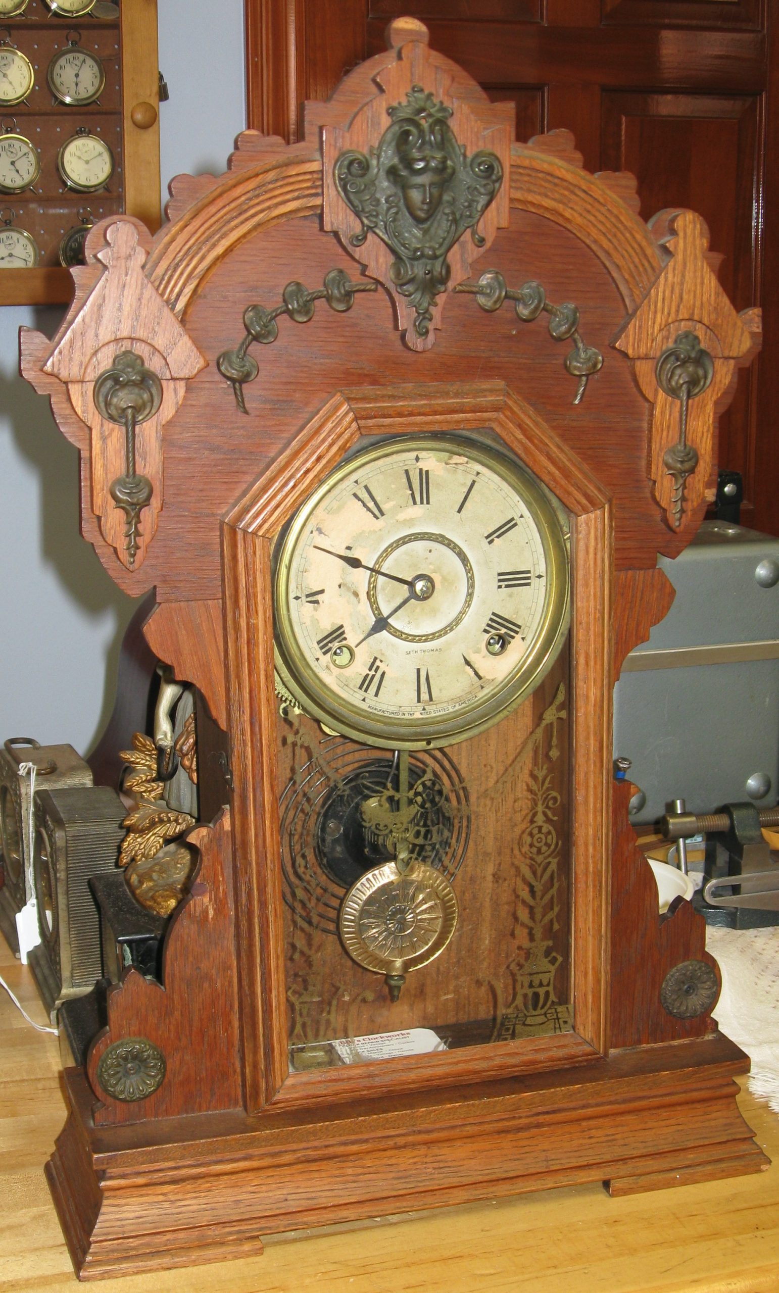 Seth Thomas “Metals No. 3” Oak Kitchen Clock – ClockInfo.com
