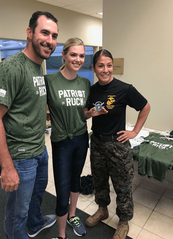 Kate Upton joins the Marines for a workout to help publicize Marine ...