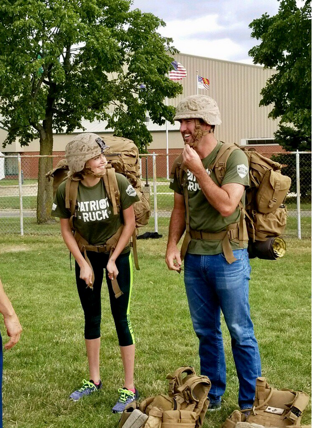 Kate Upton joins the Marines for a workout to help publicize Marine ...