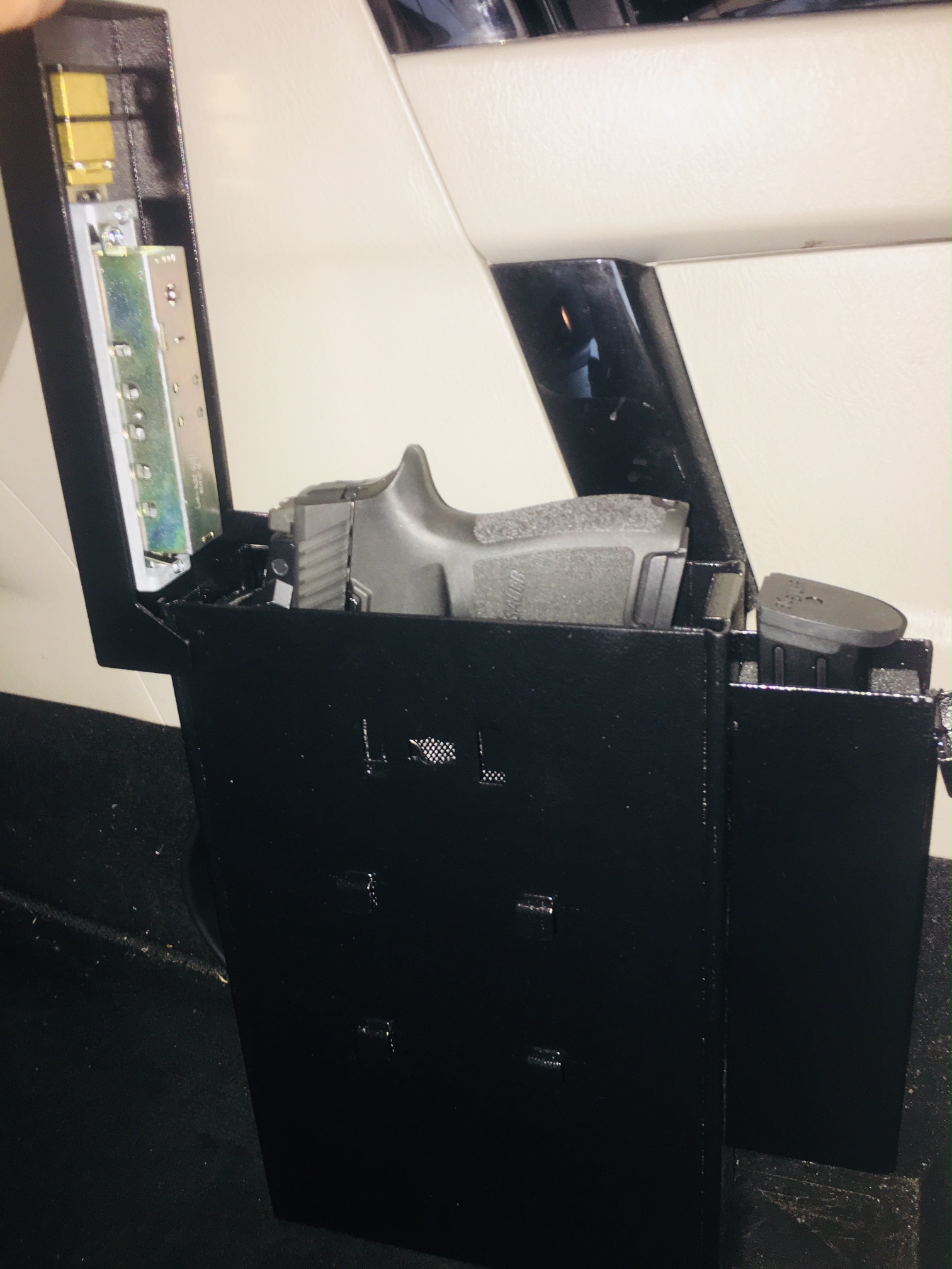 Say goodbye to electronic pistol safes: Titan gun safe review | SOFREP