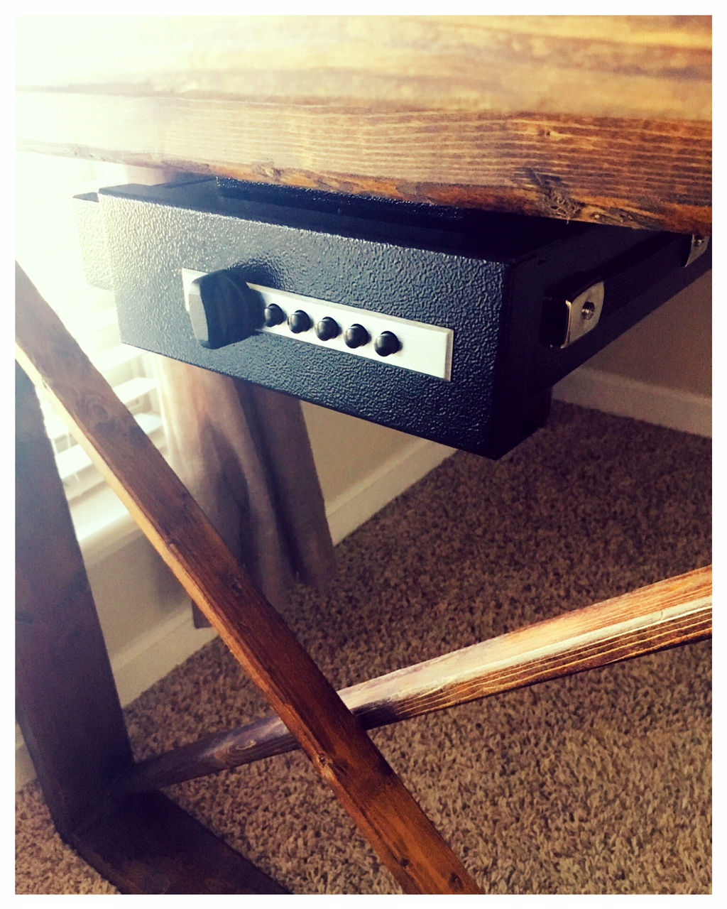 Say goodbye to electronic pistol safes: Titan gun safe review | SOFREP