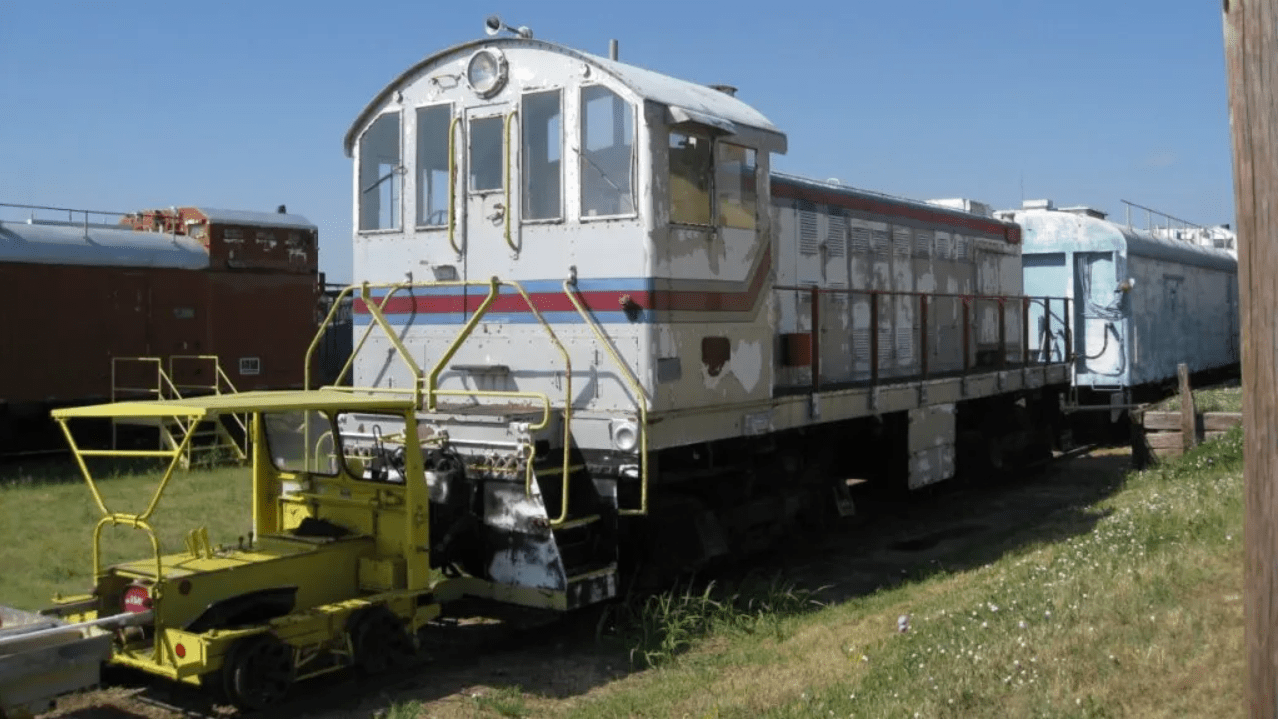 The White Trains of Cold War Used To Transport Nuclear Materials And ...