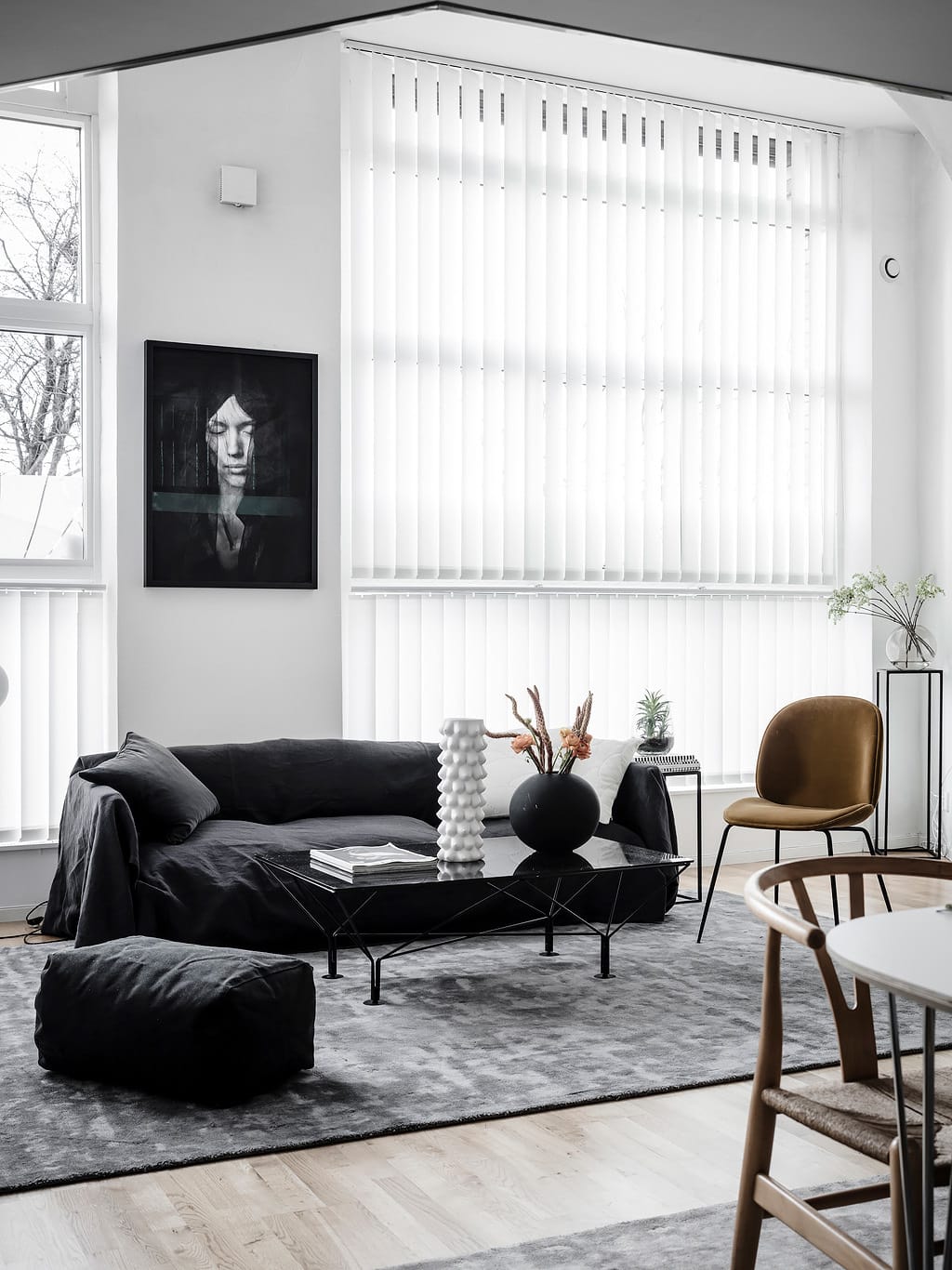 High contrast sofa corner - COCO LAPINE DESIGNCOCO LAPINE DESIGN