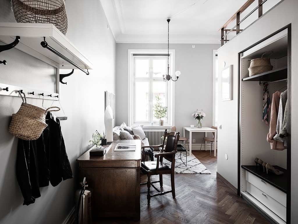Small studio with a modern and classic style mixture - COCO LAPINE ...