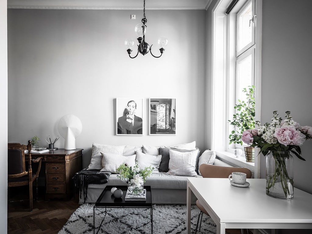 Small studio with a modern and classic style mixture - COCO LAPINE ...
