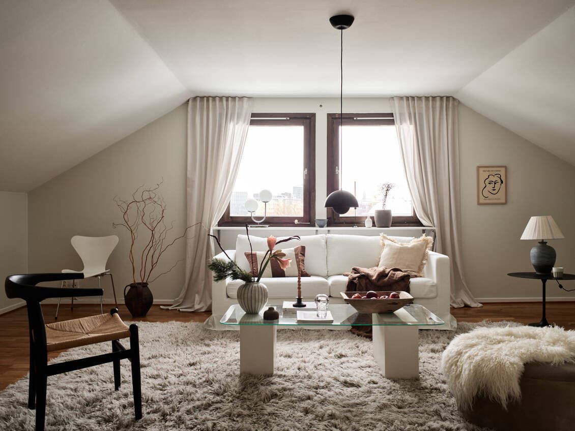 Attic home in a warm color palette - COCO LAPINE DESIGNCOCO LAPINE DESIGN