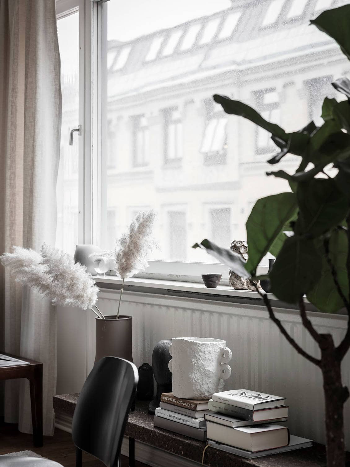 Small studio home with a smart layout - COCO LAPINE DESIGNCOCO LAPINE ...