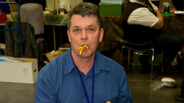 El artista de cómics Peter Bagge ganó la beca Rockefeller de literatura ...