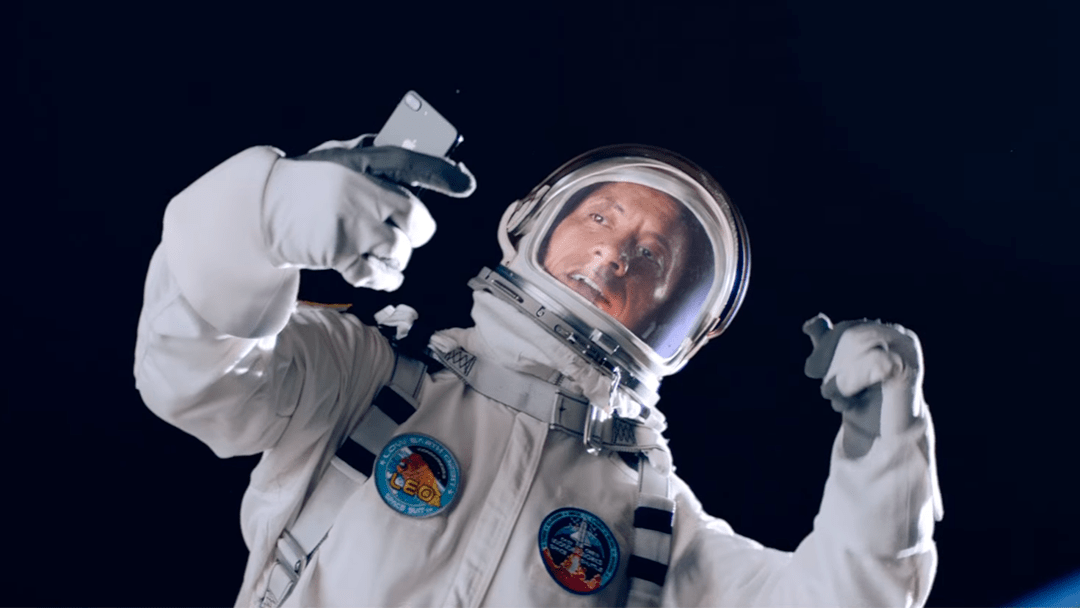 Ya puedes ver The Rock x Siri, la "película" de Dwayne Johnson y Apple ...