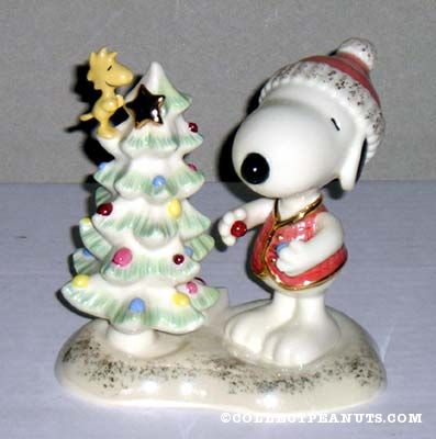 Peanuts & Snoopy Figurines | CollectPeanuts.com