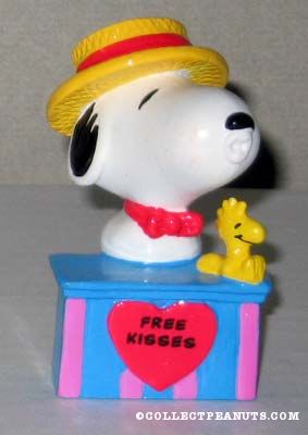 Peanuts & Snoopy PVC Figurines | CollectPeanuts.com