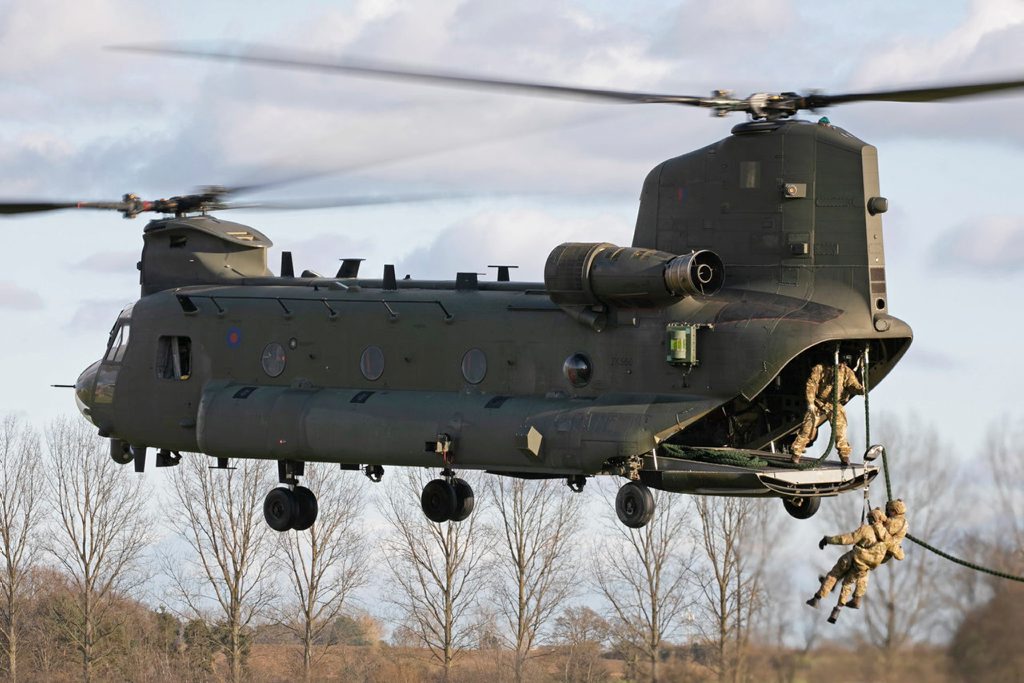 £1.4 billion modernised Chinook fleet for the British Military ...