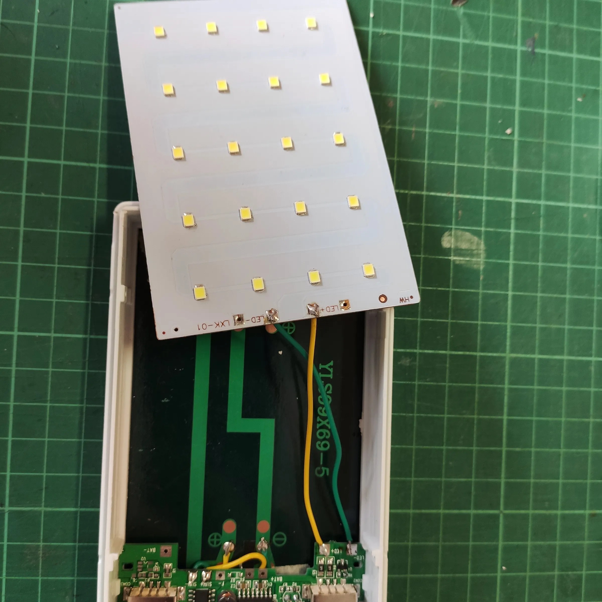 Solar Power Bank Using Old Laptop Batteries 5 Steps Instructables