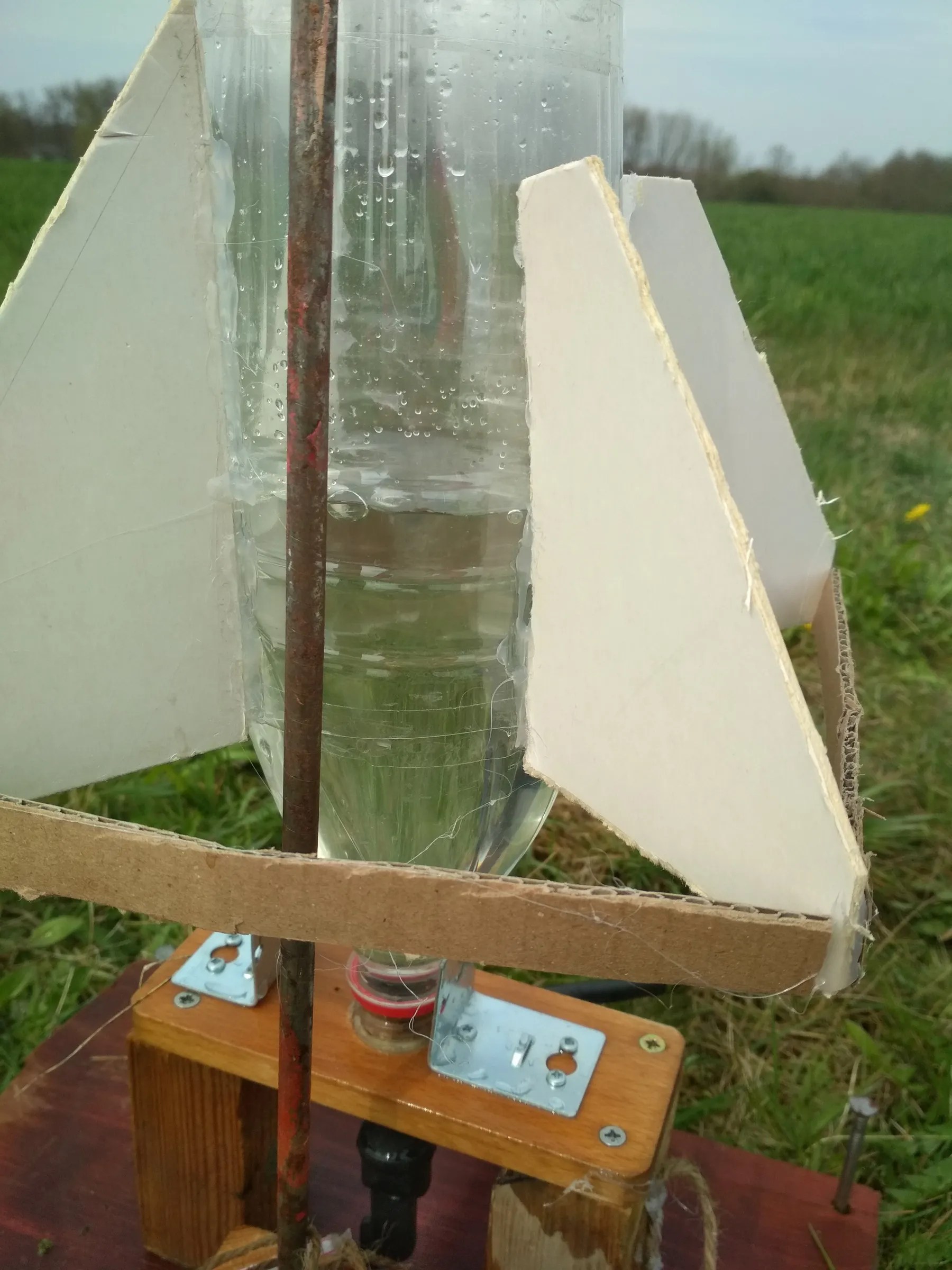 A Two Bottle Water Rocket That Flies Up To 400 Feet High 5 Steps