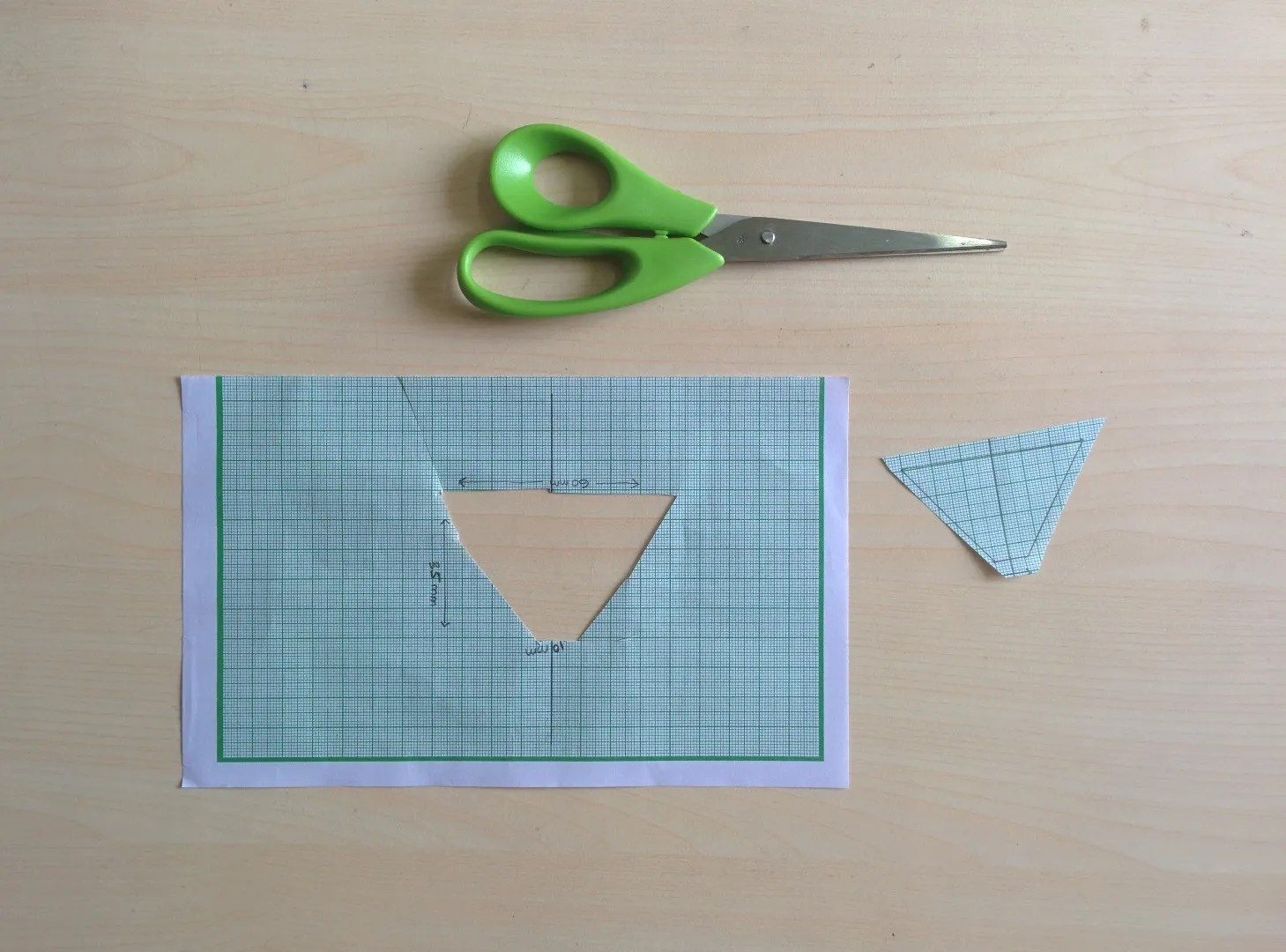 Diy 3d Hologram Pyramid 6 Steps Instructables