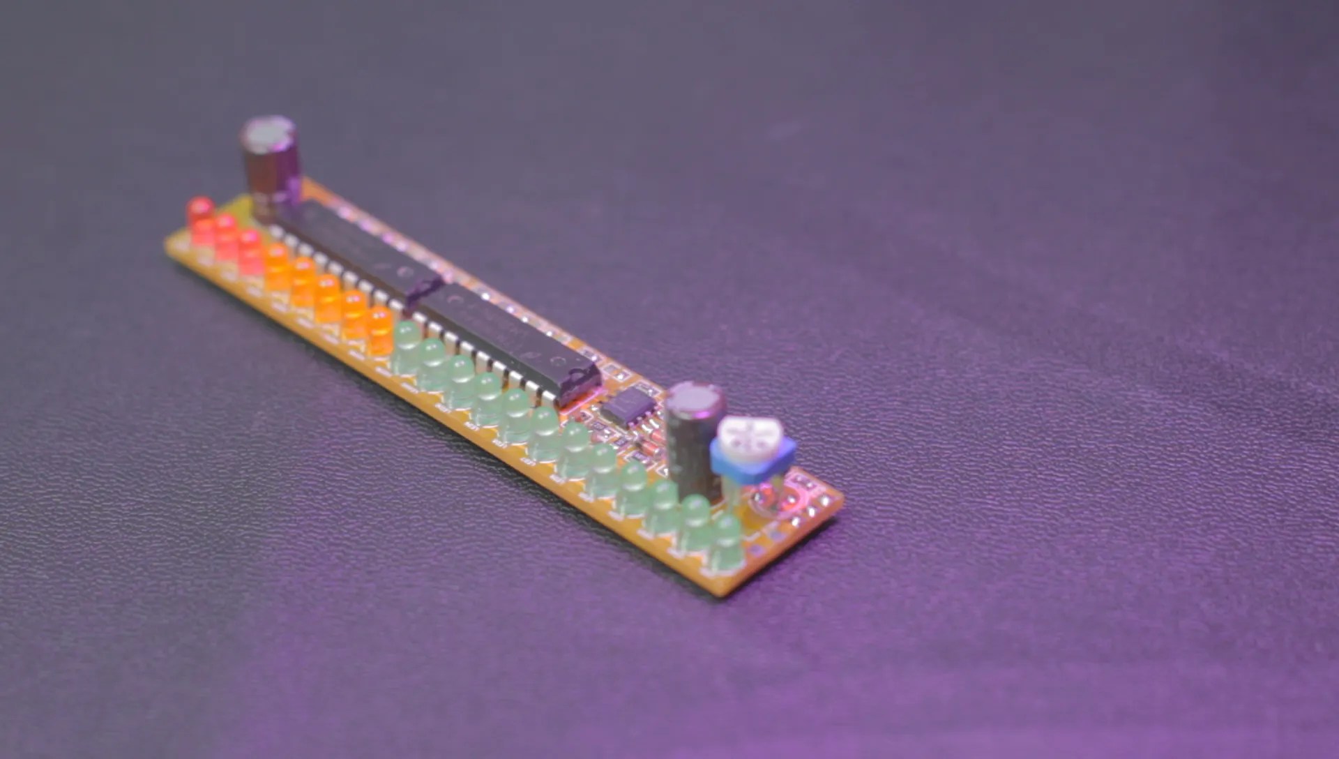 Simple 20 Led Vu Meter Using Lm3915 6 Steps Instructables