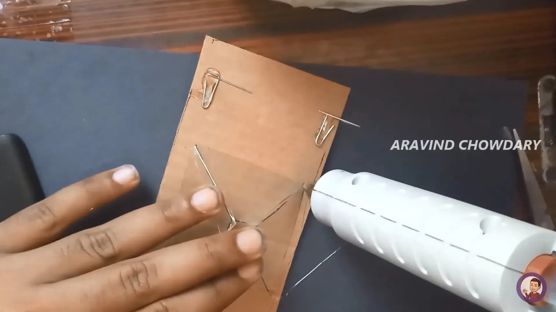 Diy 3d Hologram Projector Simple And Easy 11 Steps Instructables