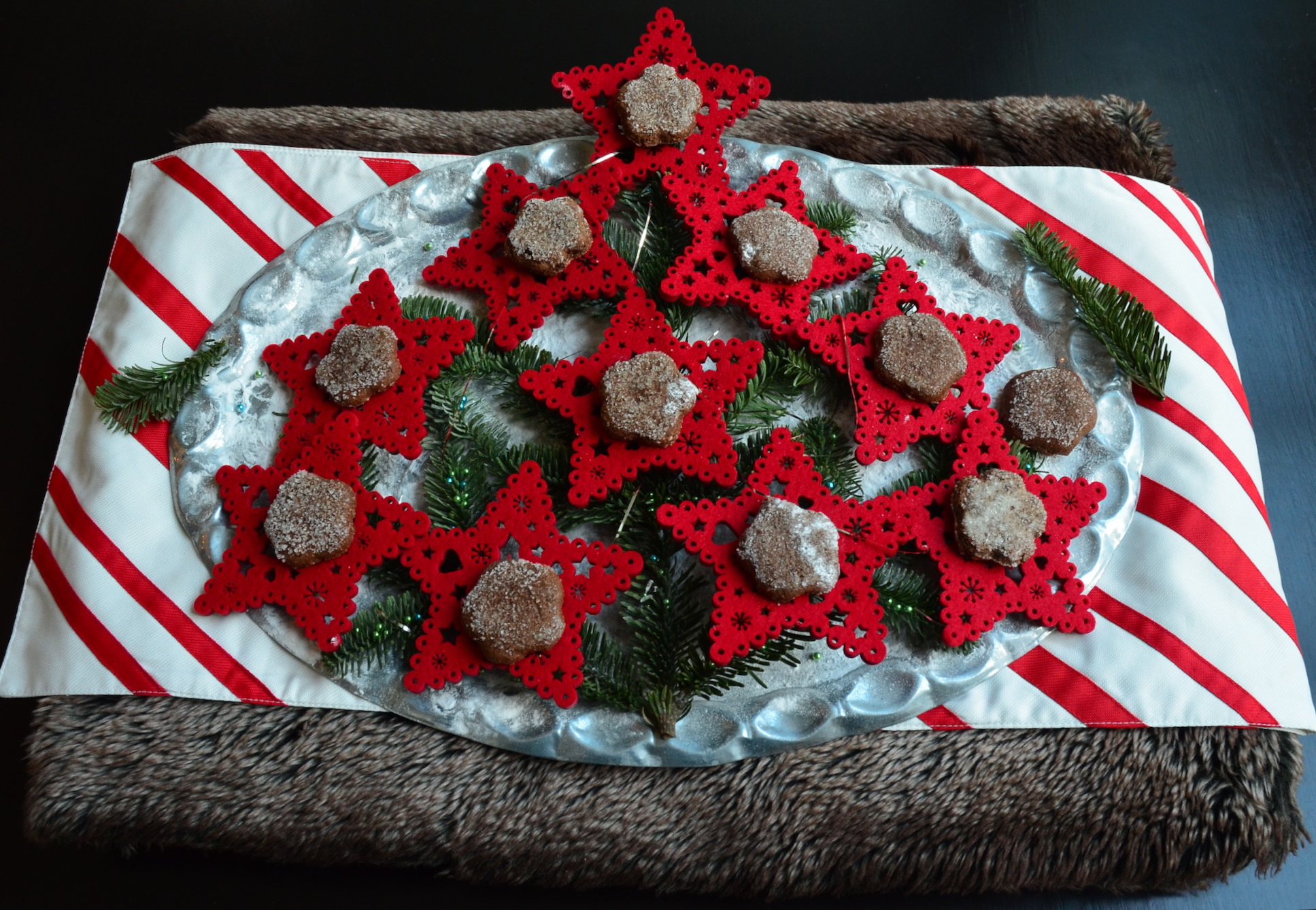 Basler brunsli from Switzerland - cookie companion