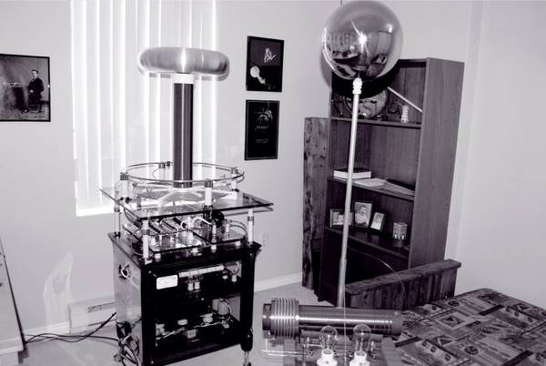 Artistic and functional replicas of Tesla's equipment | Boing Boing