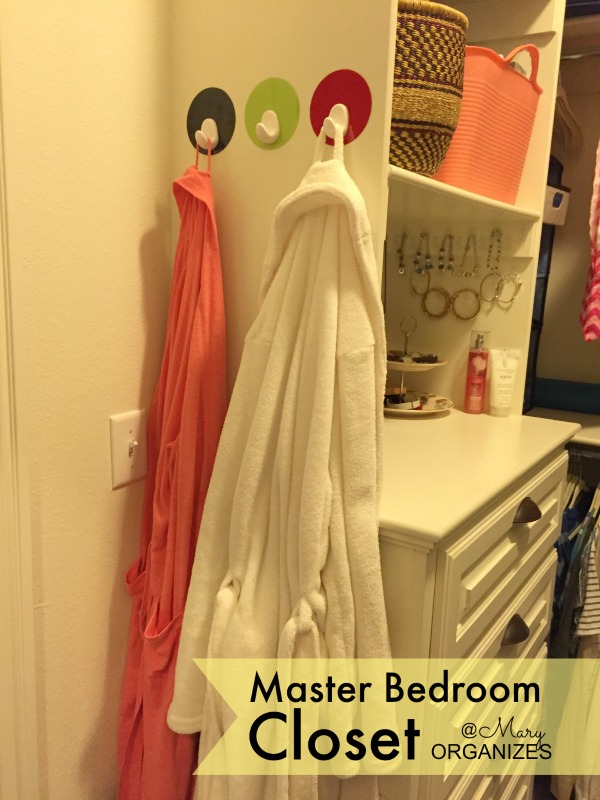 Master Bedroom Closet Tour | creatingmaryshome.com