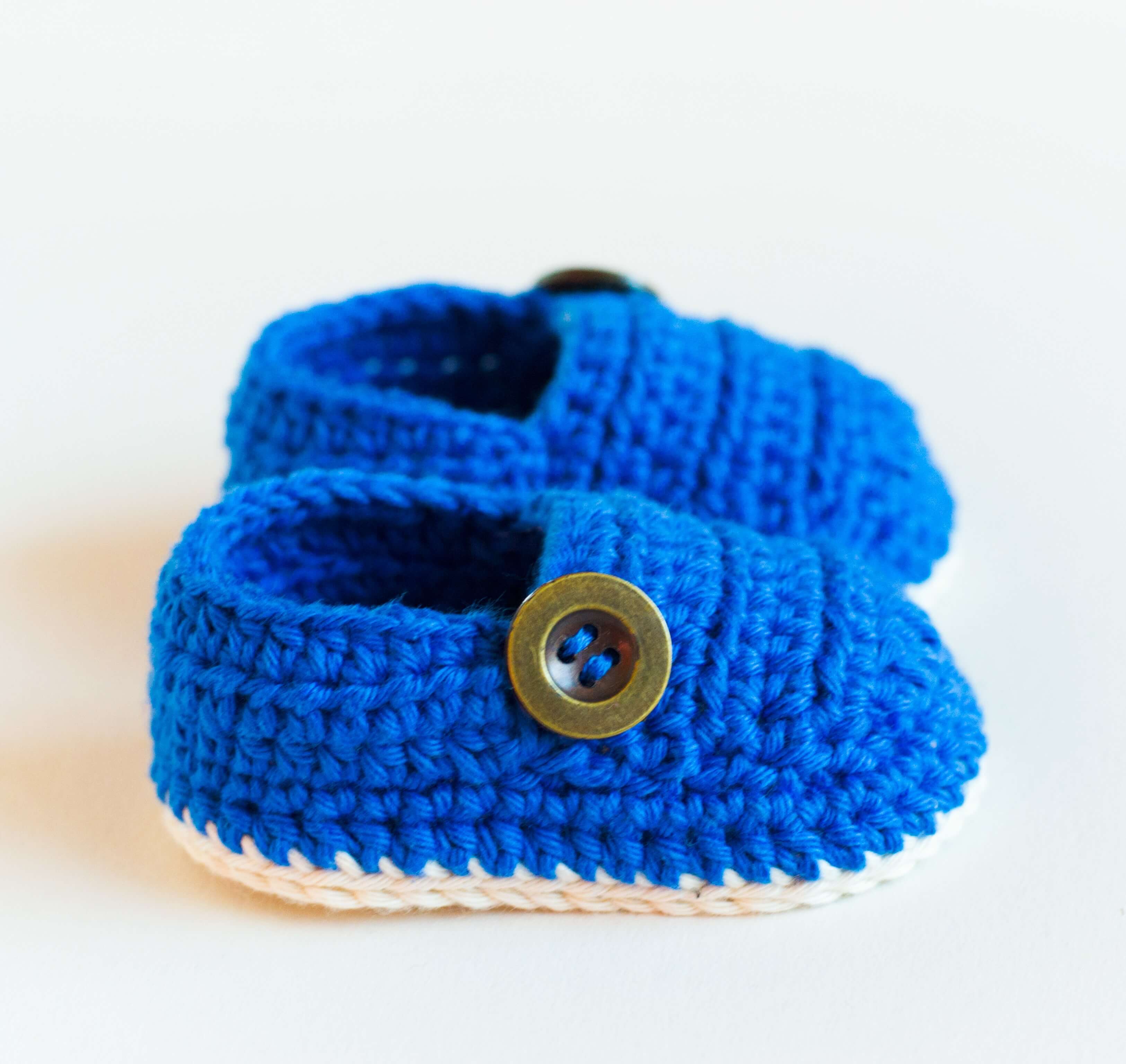 Crochet Baby Booties - GRANDPA SLIPPERS | Croby Patterns
