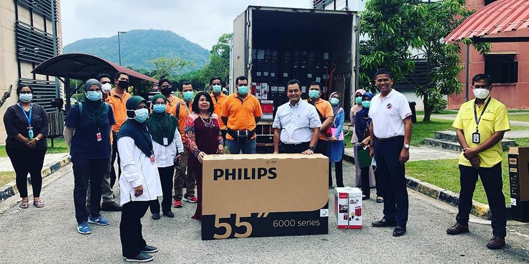 UDA Holdings Gives Back To The Frontliners And Patients Of Hospital ...