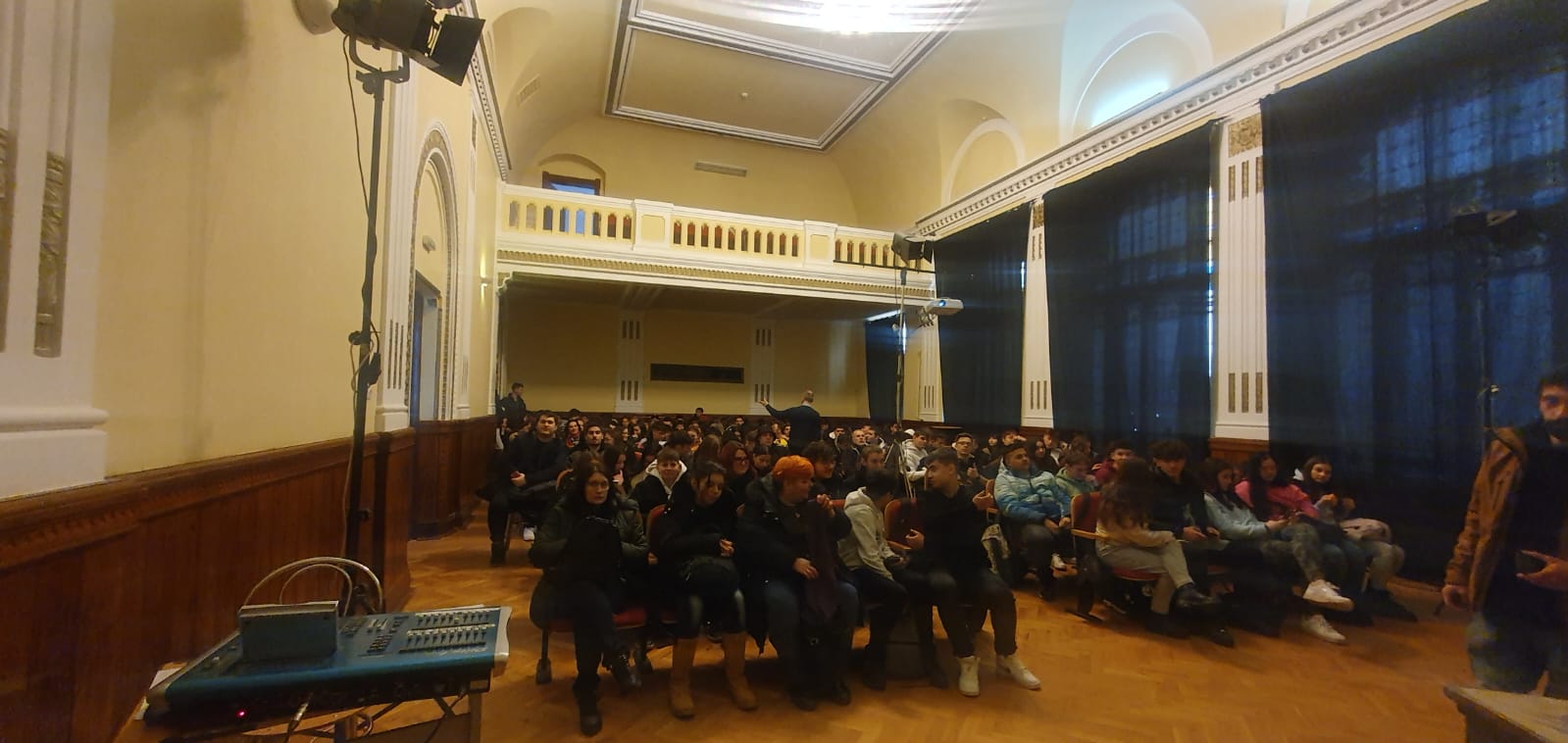 Spectacol „Van Dan – 10 ani de sânge murdar” | Colegiul Tehnic Turda