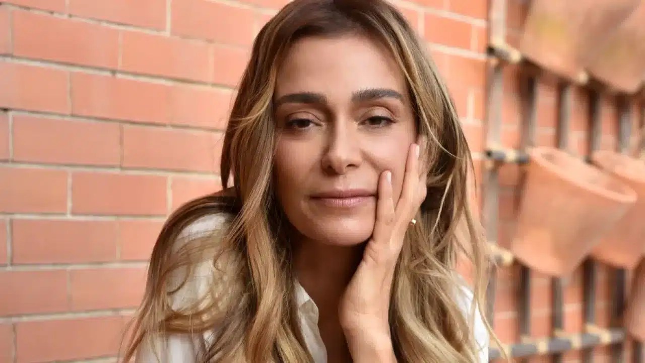 Atriz Mônica Martelli segue internada e peça é adiada