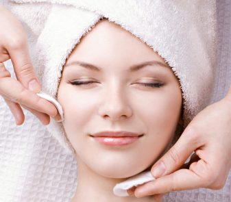 5 Natural Ways To Moisturize Your Skin - FBIO