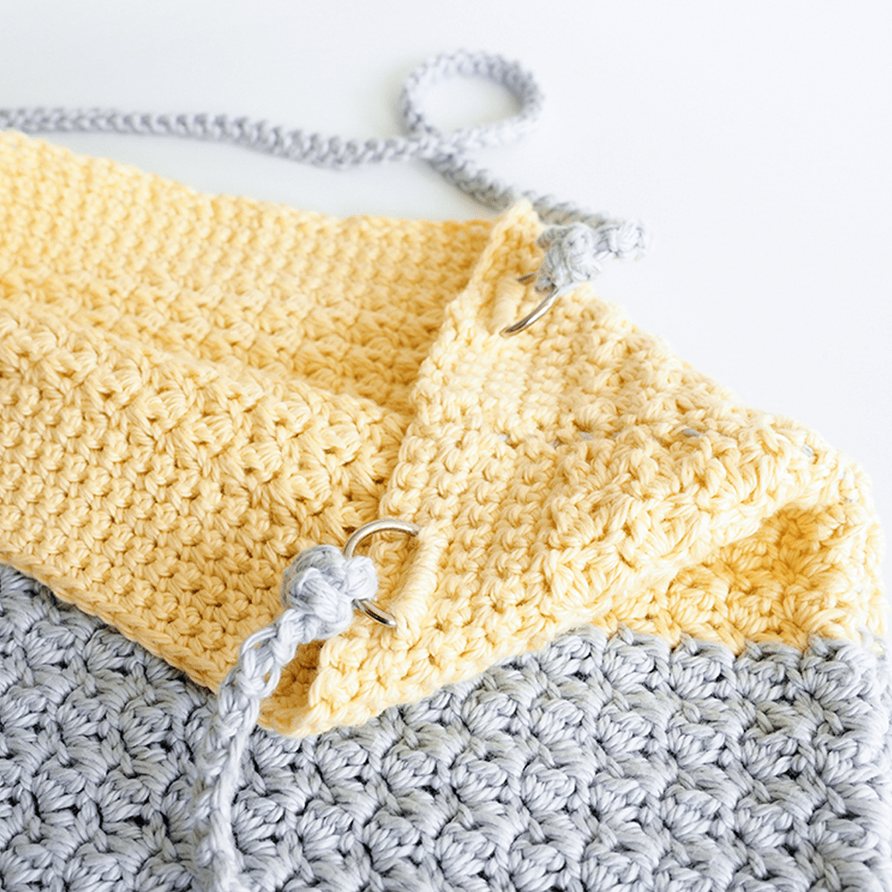 Color Block Bag Crochet Pattern - Dabbles & Babbles