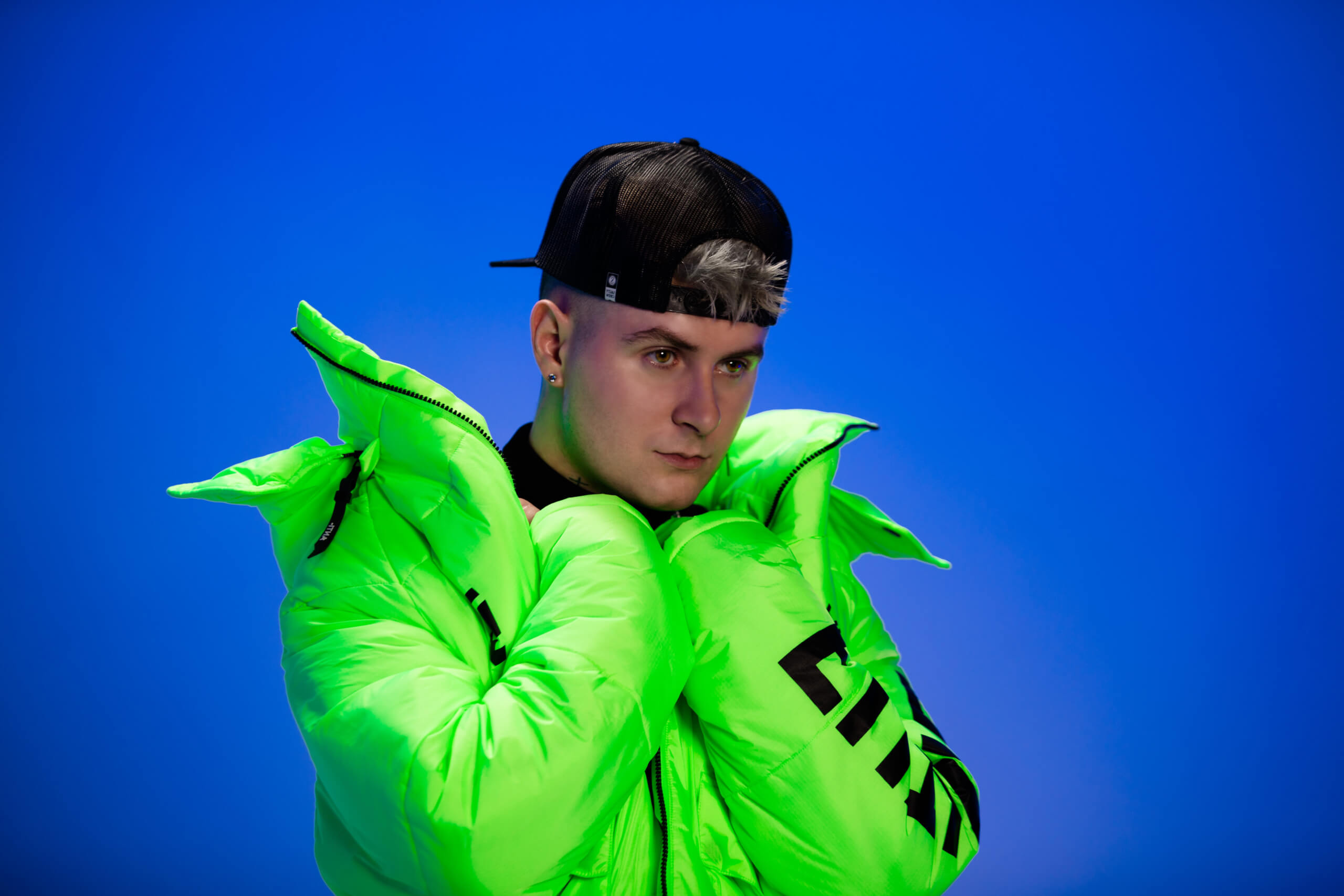 Skrillex’s New…..HAIRCUT!? - Daily Beat