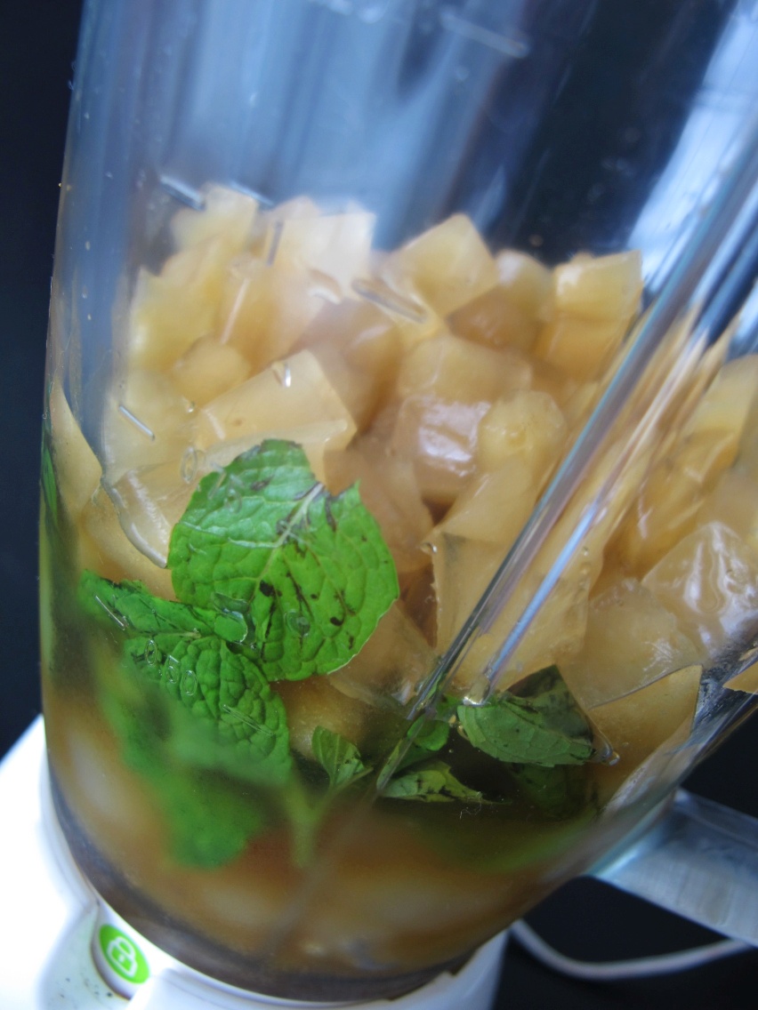 Minty Longan Green Tea Slushie – Davina Da Vegan