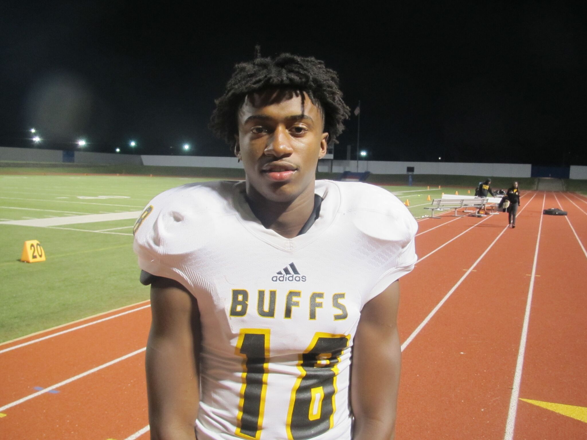 Jabari James is a double threat for Marshall HS - DefenderNetwork.com