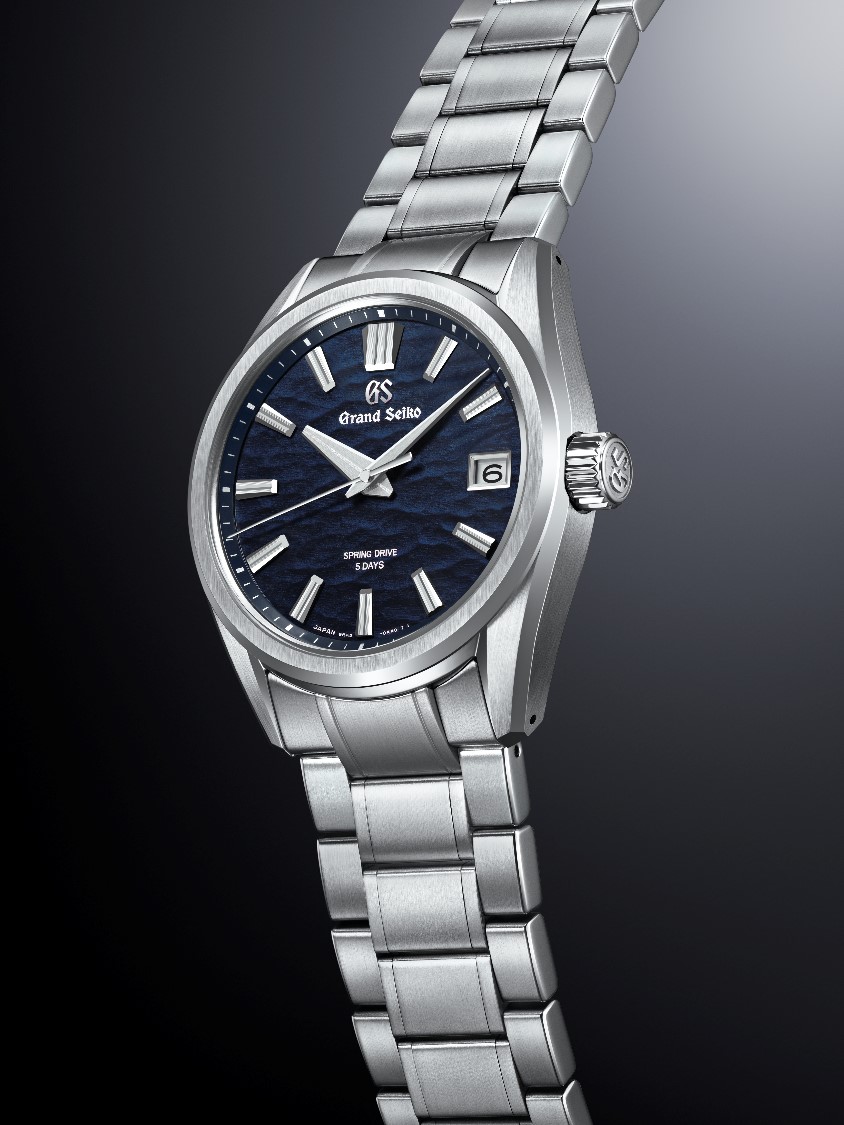 New: Grand Seiko SLGA021 inspired by Lake Suwa