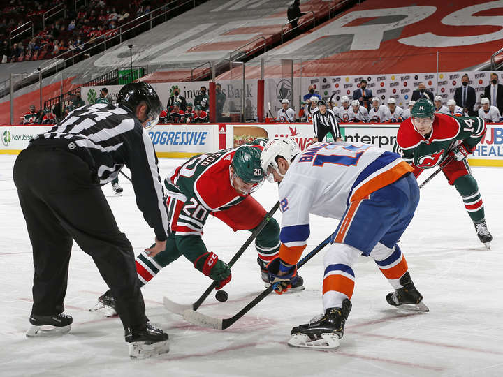 With Fans in the Stands, New Jersey Devils Fall to the New York Islanders