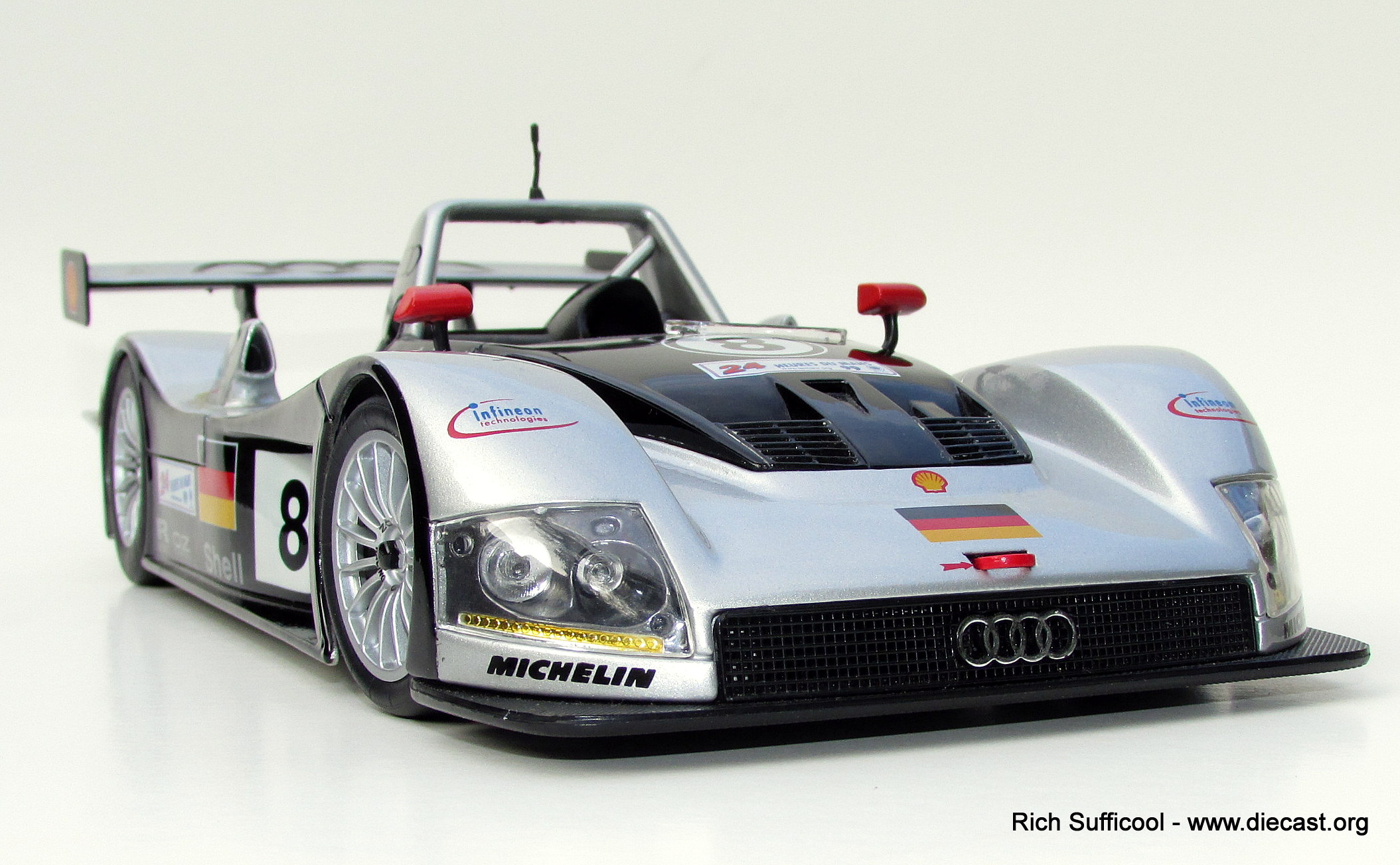 Audi R8R – Forum 18 – The Diecast Zone Forums